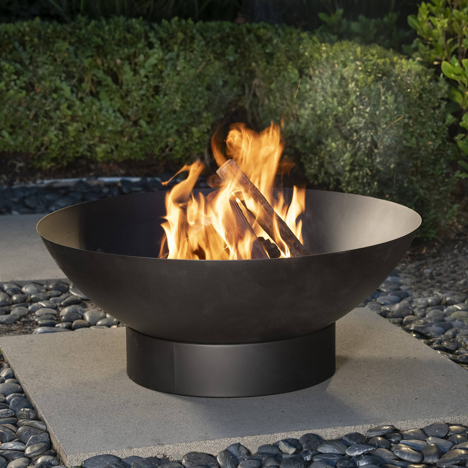 Fire Pit 70cm Round Steel Black | Mimosa