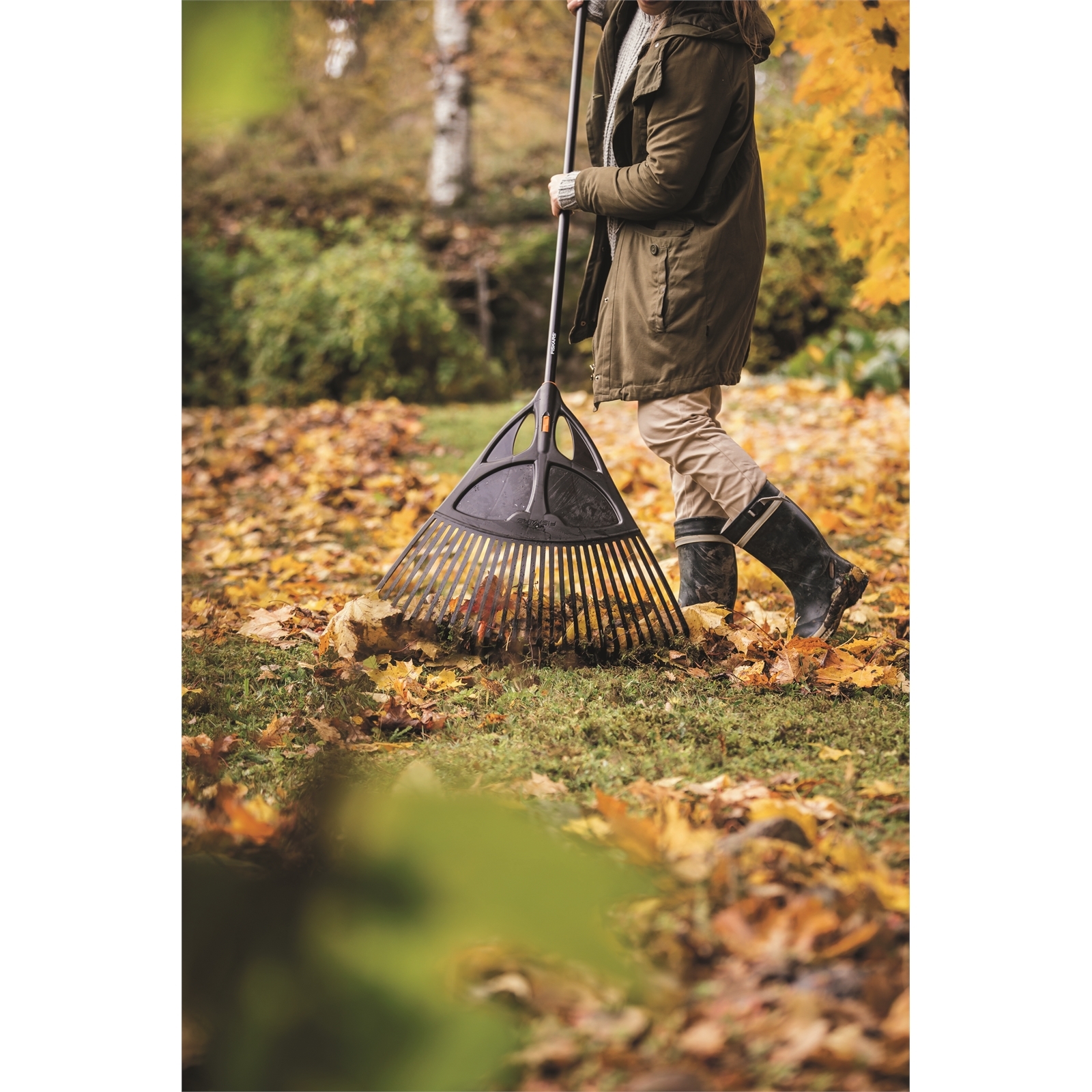 Fiskars leaf rake store