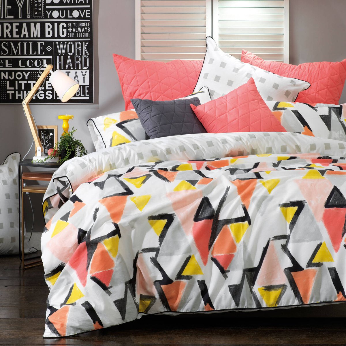 Bianca Hadley Multi Quilt Cover Set Queen - Bunnings Australia