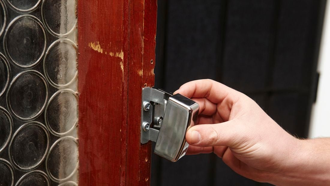 How To Install a Deadlock - Bunnings New Zealand