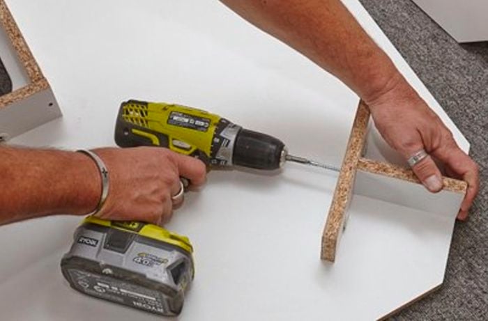 How To Fit Out a Linen Closet - Bunnings Australia