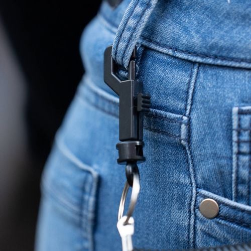 Taskmaster 70mm Black Plastic J Clip - 4 Pack - Bunnings Australia