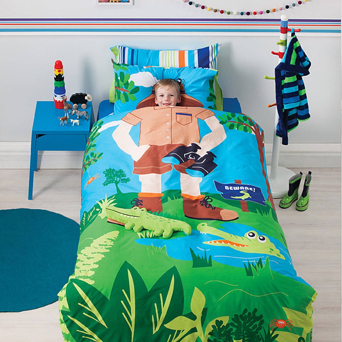 Cubby House Reversible Croc Hunter Quilt Cover Set Double - Bunnings ...
