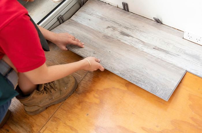 How To Lay Vinyl Plank Flooring - Bunnings Australia