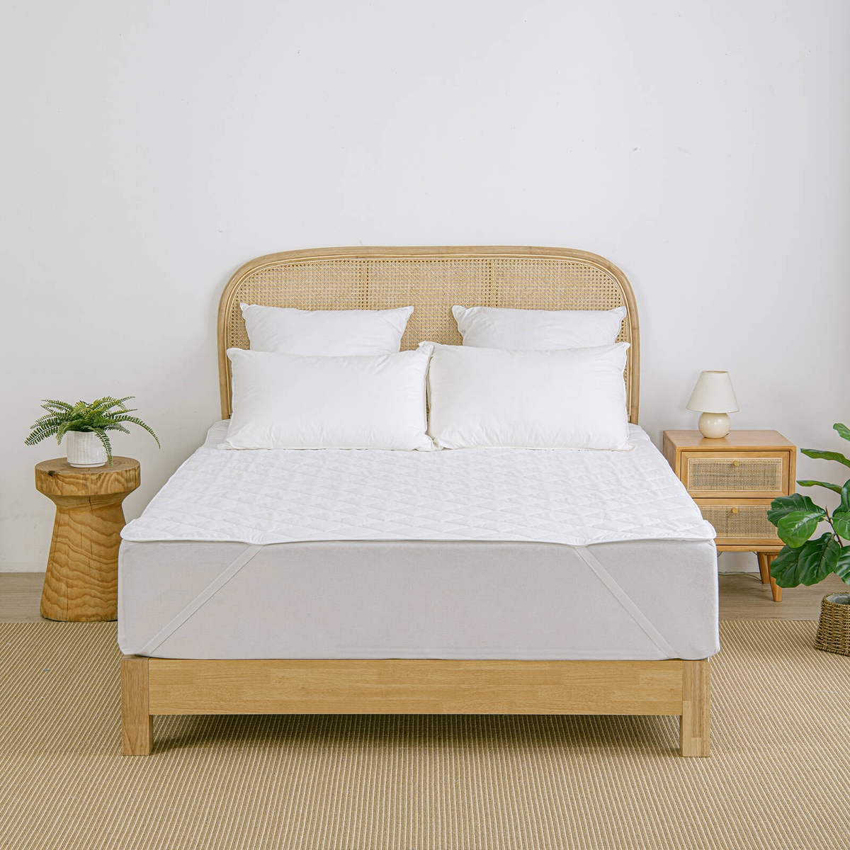 ESSN Commercial Corner Strap Quilted Cotton Mattress Protector White ...