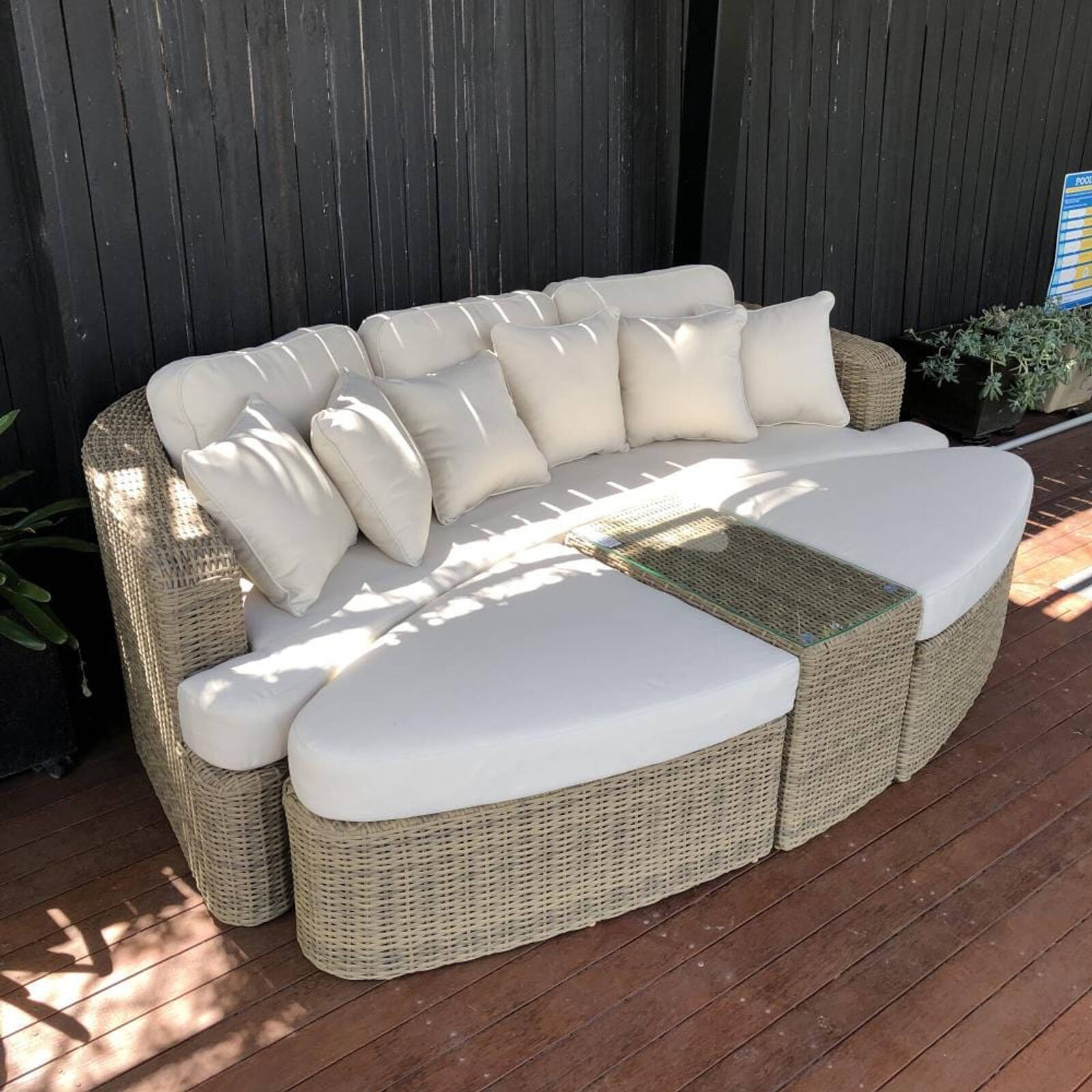 Outdoor bed bunnings store