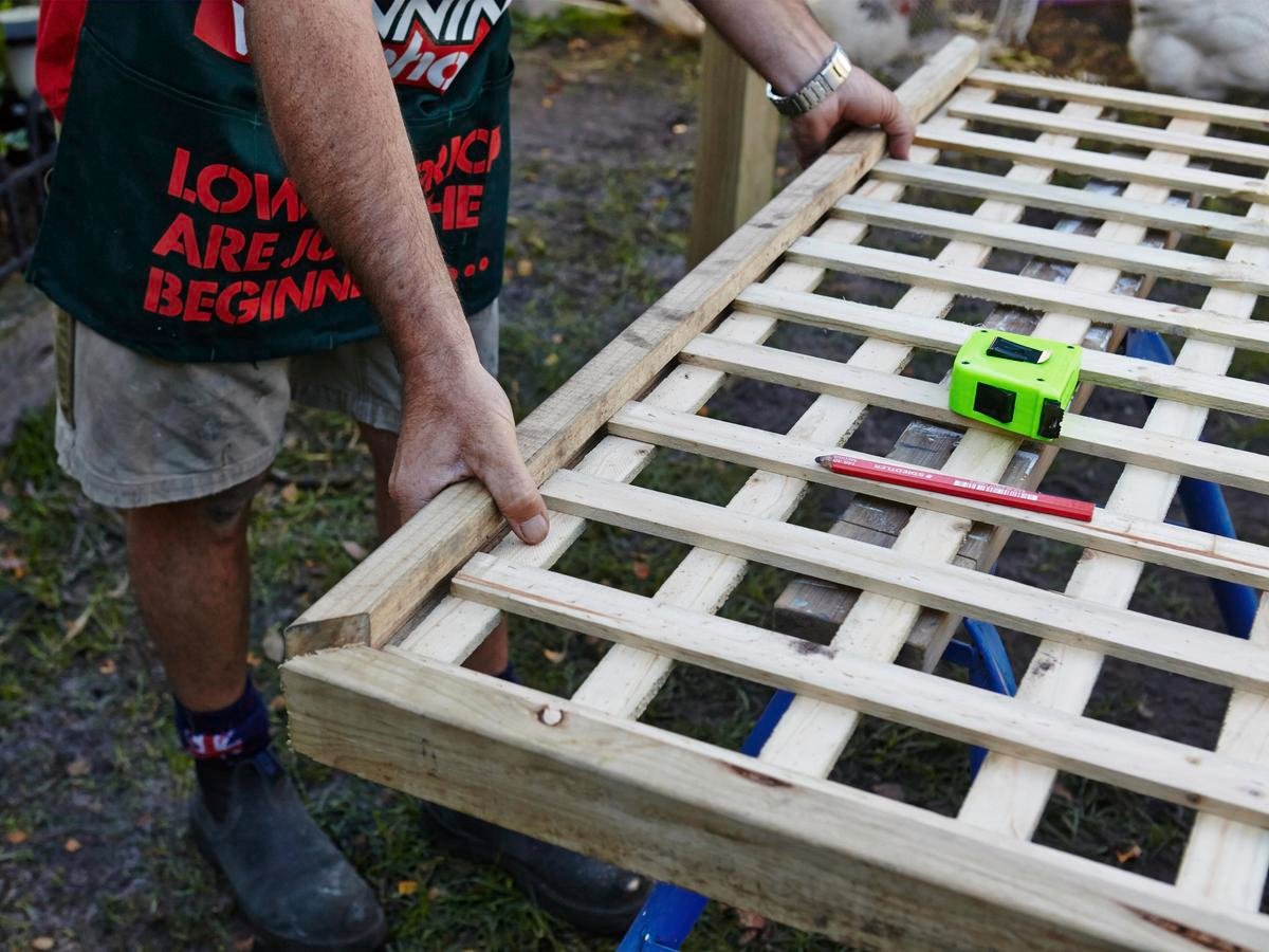 How To Install a Lattice Fence - Bunnings Australia