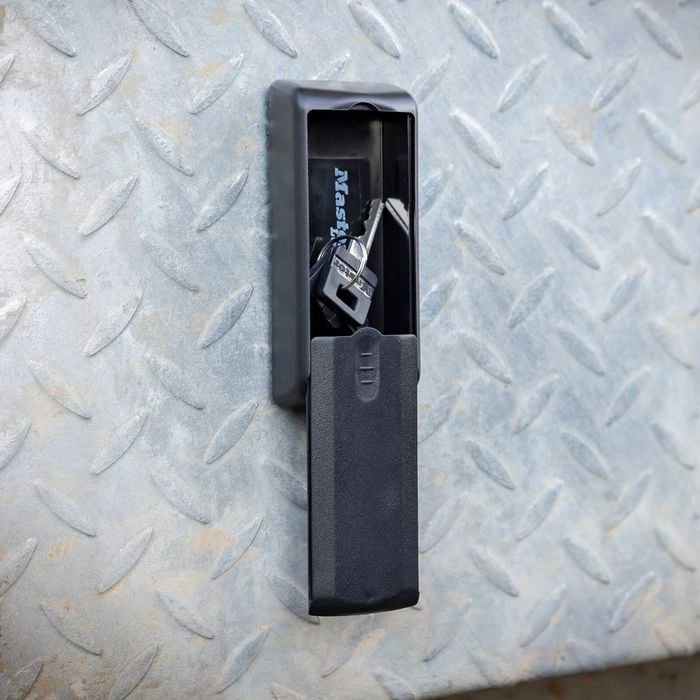 Master Lock Magnetic Key Case - Bunnings Australia