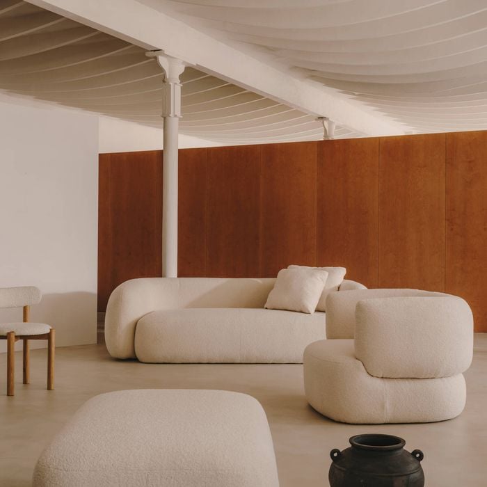 MARTINA footrest off-white shearling 123x85cm - Bunnings Australia