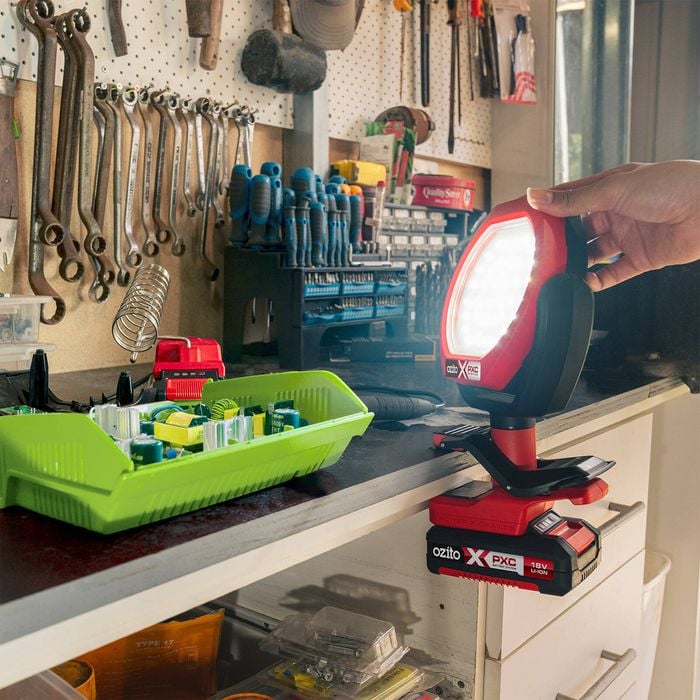 Ozito PXC Cordless Compact Light PXCLS-1500 - Skin Only - Bunnings ...