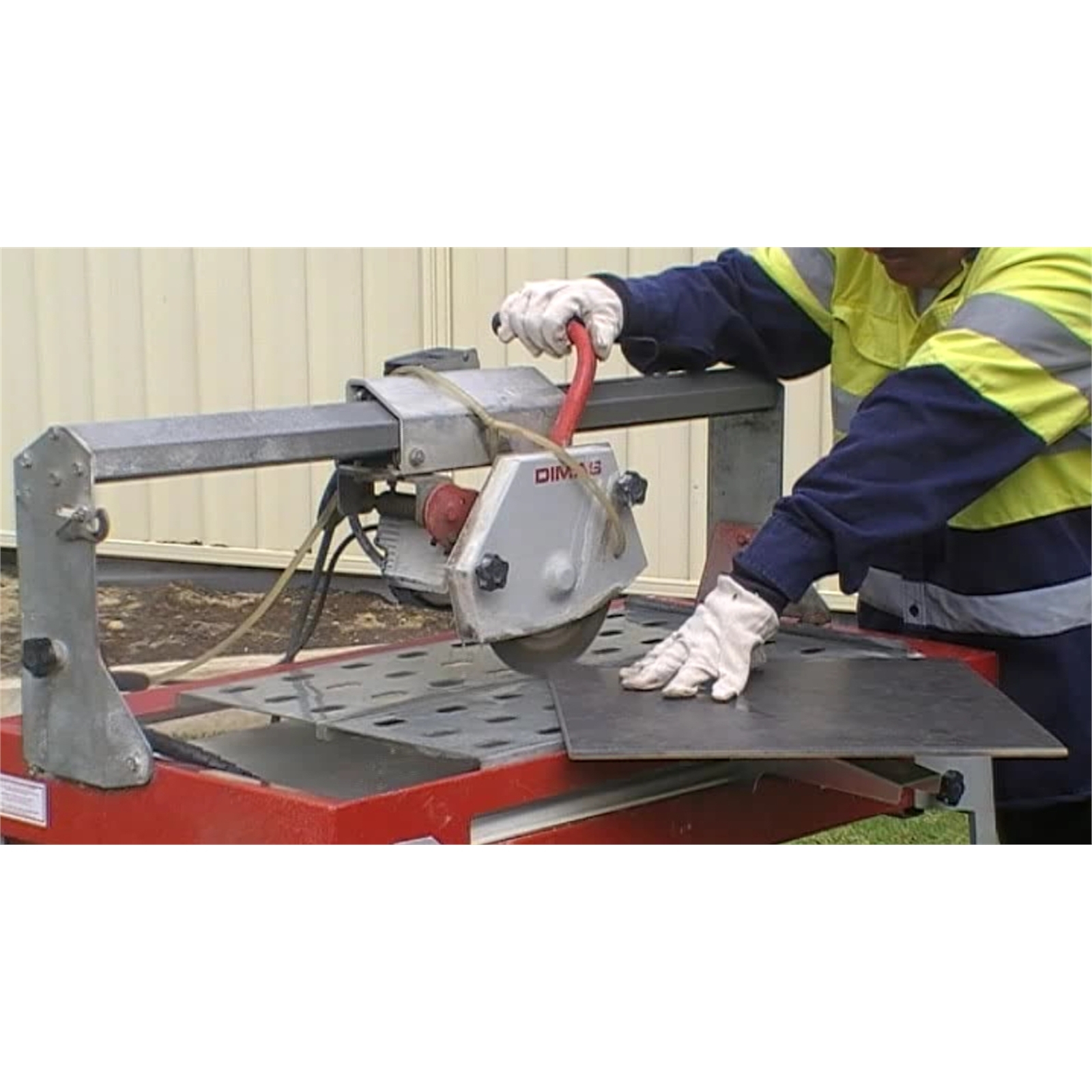 Wet saw bunnings store