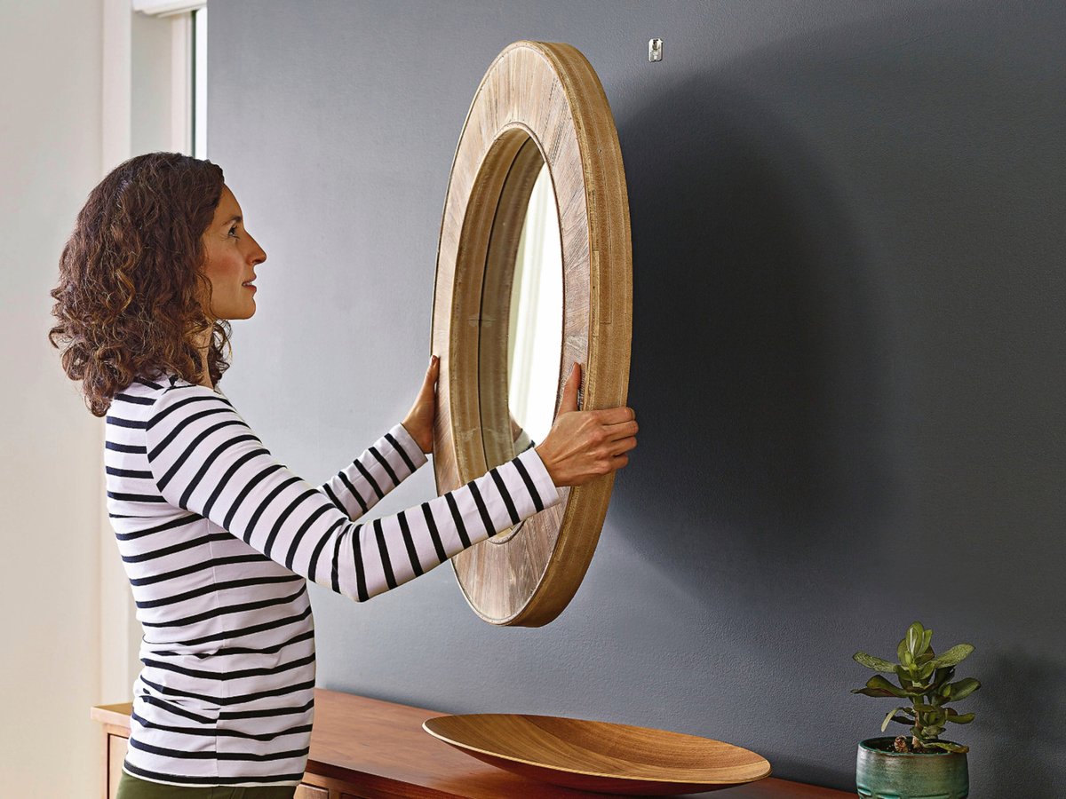 Boost Your Home Storage With Command And 3M Claw Wall Hooks - Bunnings ...